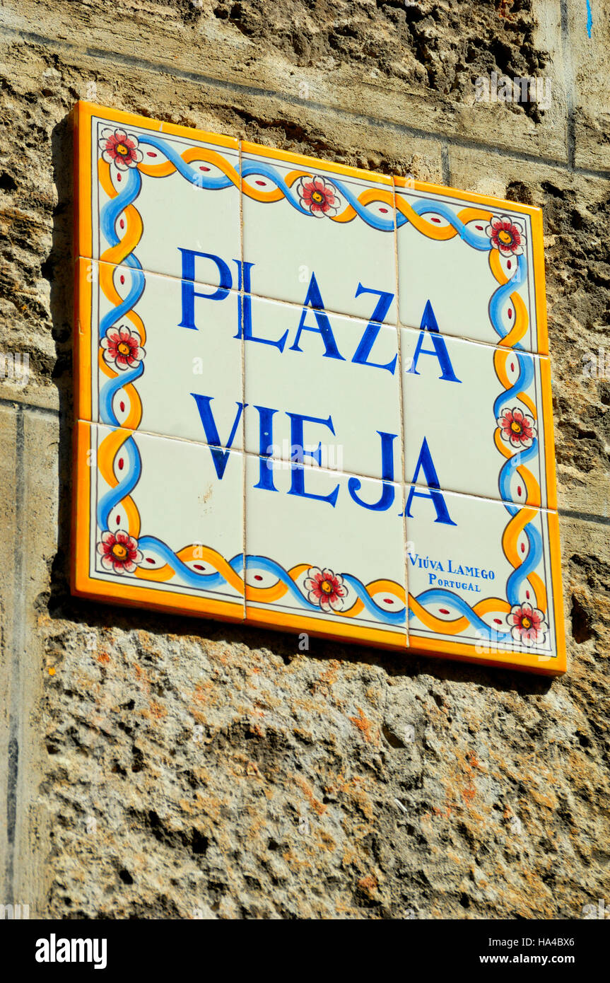 Plaza Vieja, street sign, Havana, Cuba Stock Photo - Alamy