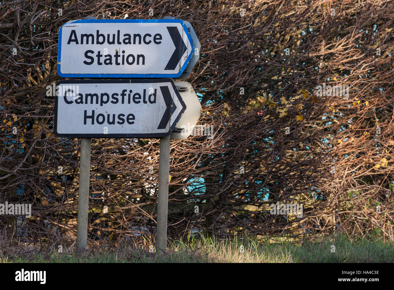 Immigration removal centre uk hi-res stock photography and images - Alamy