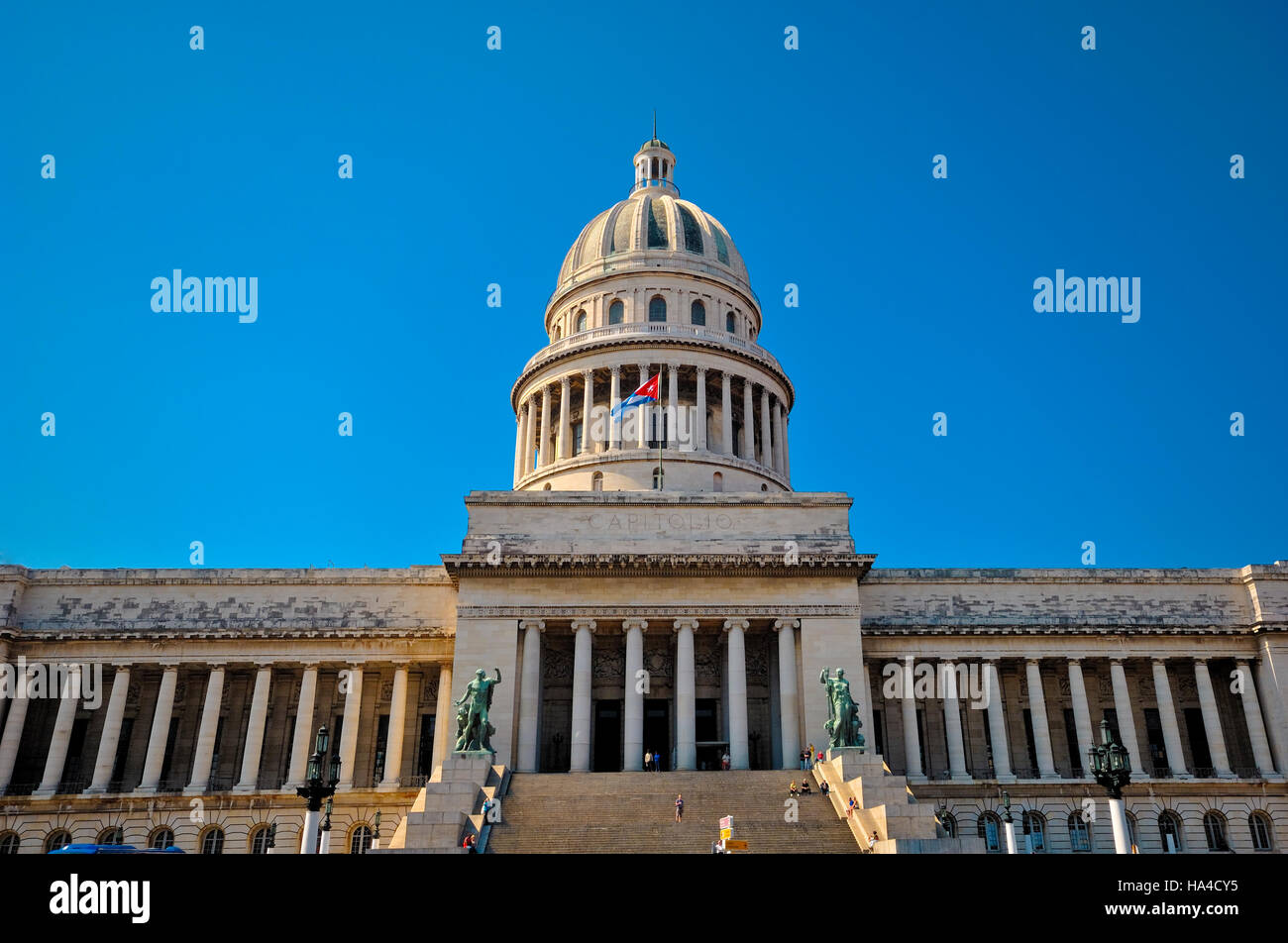 El Capitolio, Havana, Cuba, Caribbean architecture historic building ...