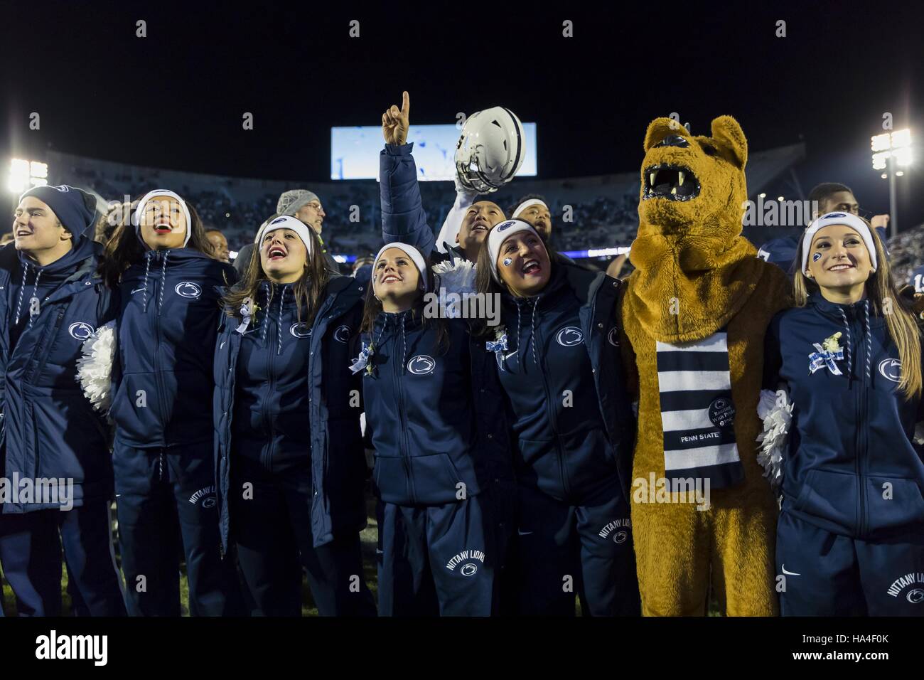 Penn state cheer hi-res stock photography and images - Alamy