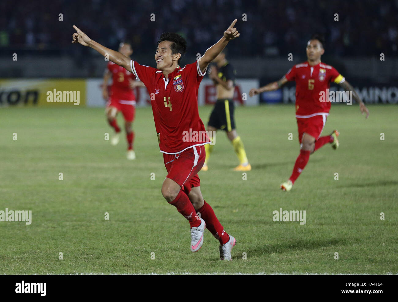 Yangon, Myanmar. 26th Nov, 2016. David Htan of Myanmar celebrates after ...