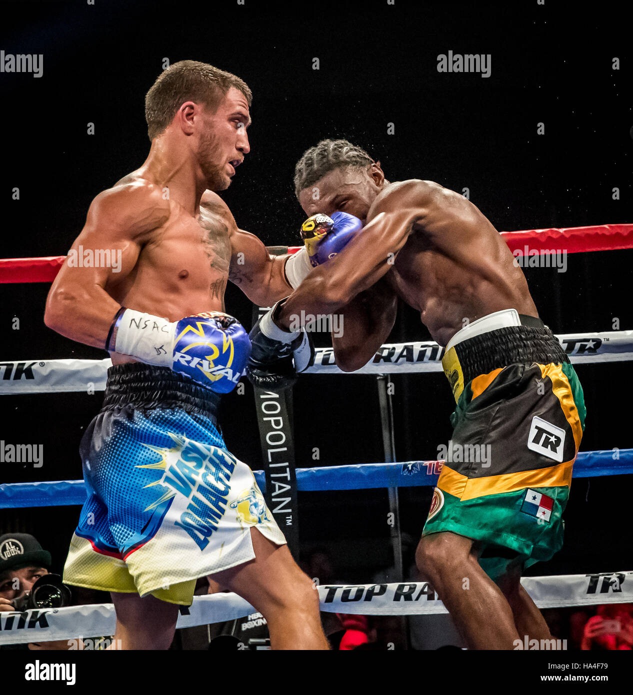 Lomachenko hi-res stock photography and images - Alamy
