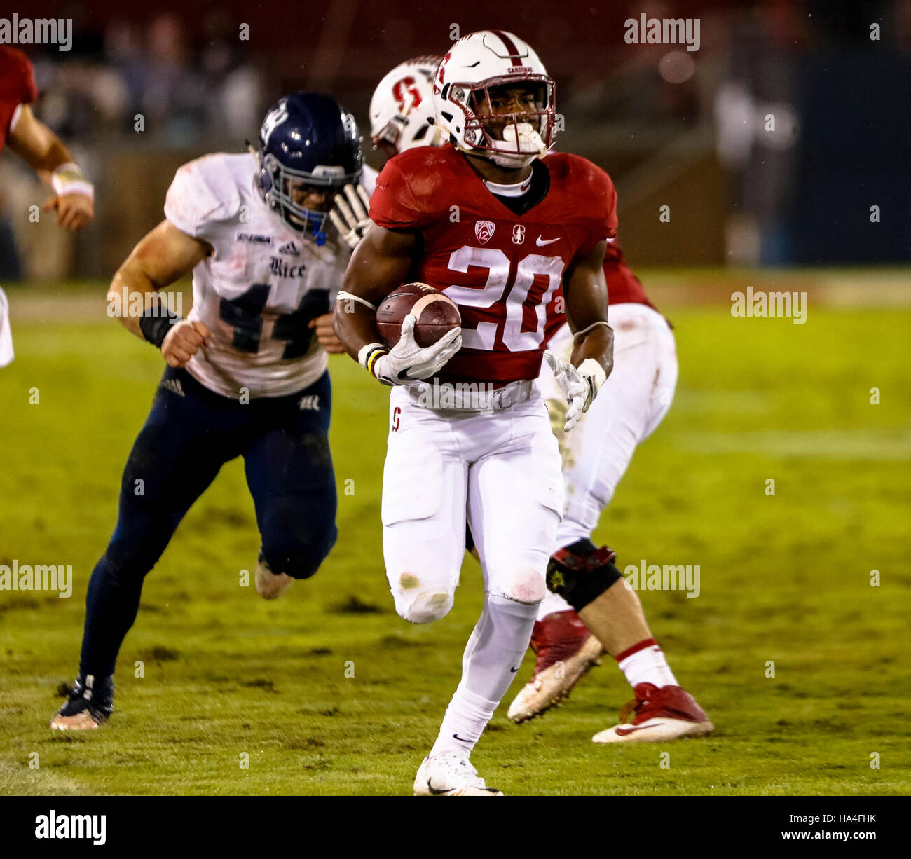Palo Alto, California, USA. 26th Nov, 2016. Stanford Running Back Bryce ...