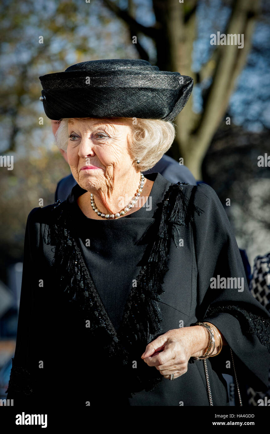 Amsterdam, The Netherlands. 25th Nov, 2016. Princess Beatrix of The ...