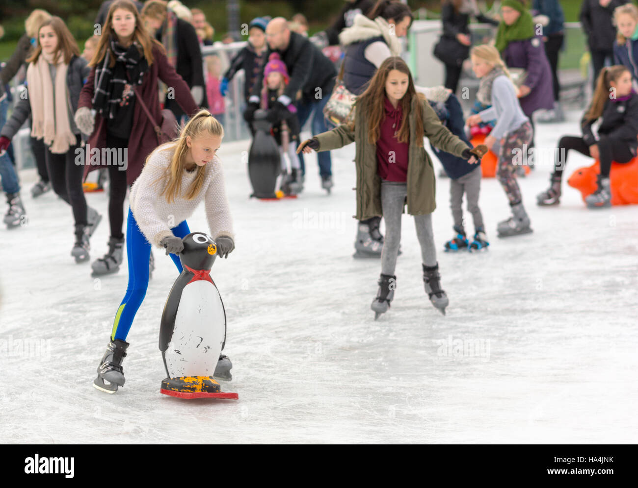 Bournemouth ice rink hi-res stock photography and images - Alamy