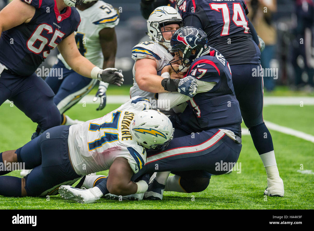 Joey bosa sack hi-res stock photography and images - Alamy