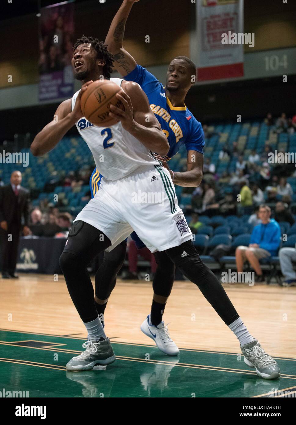 Reno, Nevada, USA. 27th Nov, 2016. Reno Bighorn ForwardKadeem Jack (2 ...