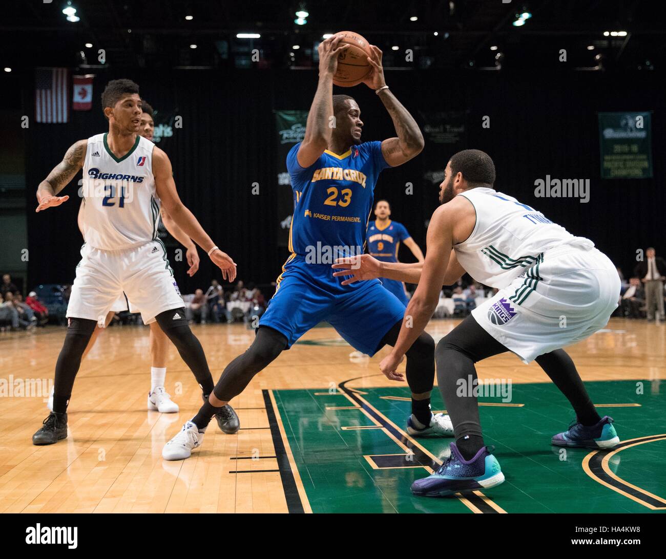 Reno, Nevada, USA. 27th Nov, 2016. Santa Cruz Warrior Forward Elgin ...