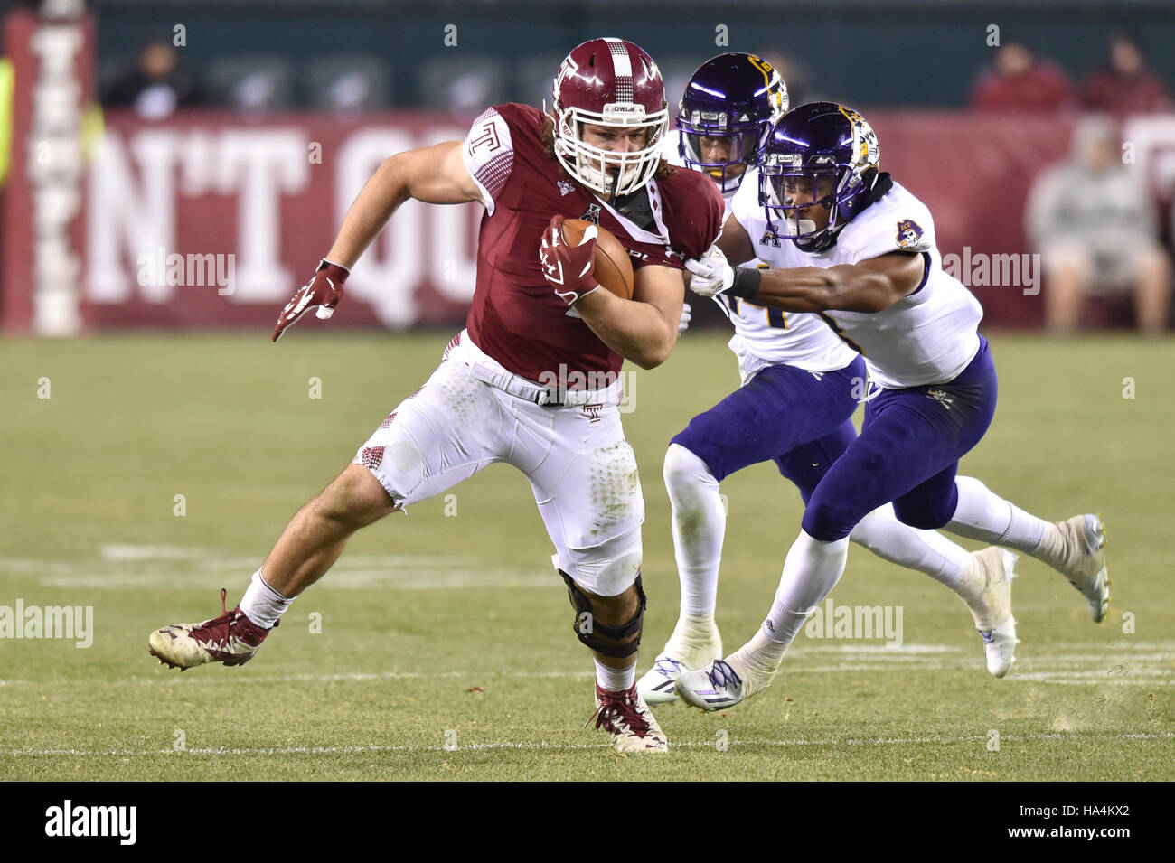 Philadelphia, Pennsylvania, USA. 26th Nov, 2016. Temple Owls fullback ...