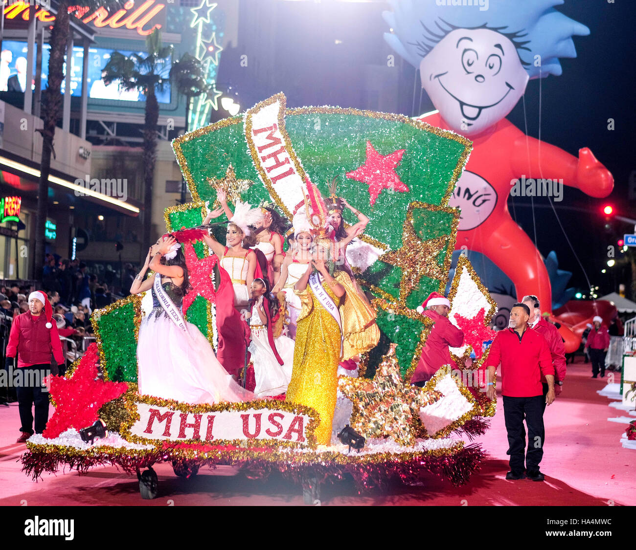 Los Angeles, USA. 27th Nov, 2016. A float takes part in the 85th annual ...