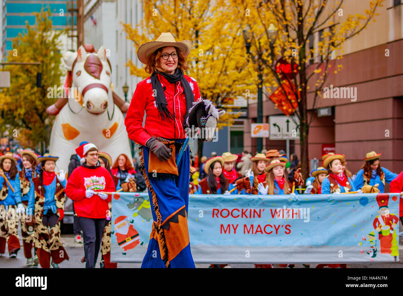 Portland, Oregon, USA - November 25, 2016: Costumed characters march in ...