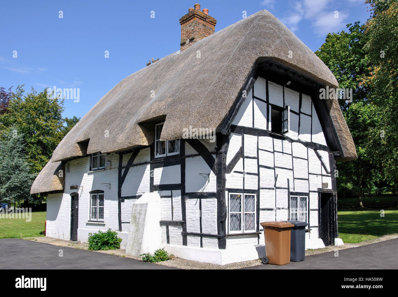 Enham alamein hampshire hi-res stock photography and images - Alamy
