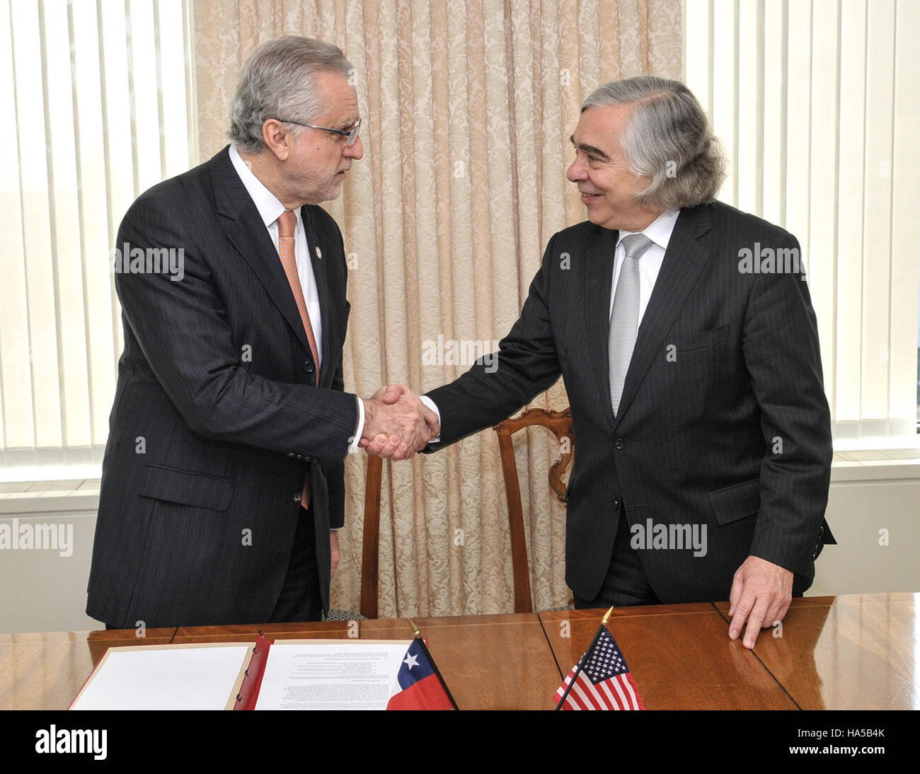 6996 hi-res stock photography and images - Alamy