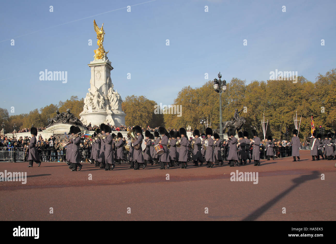 Coldstream guards band hi-res stock photography and images - Alamy