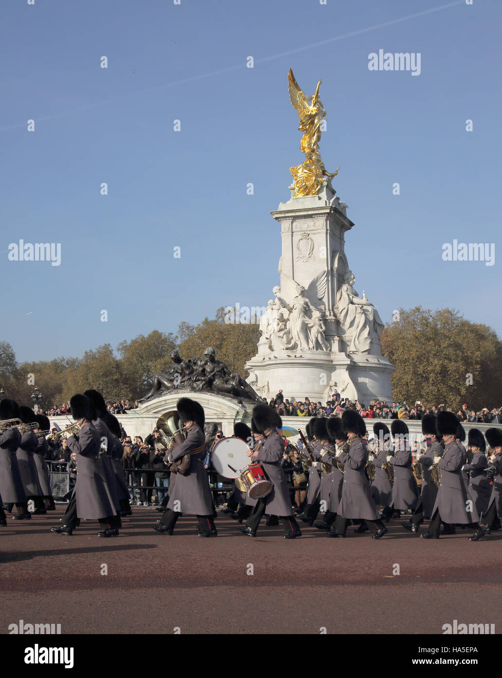 Coldstream guards band hi-res stock photography and images - Alamy