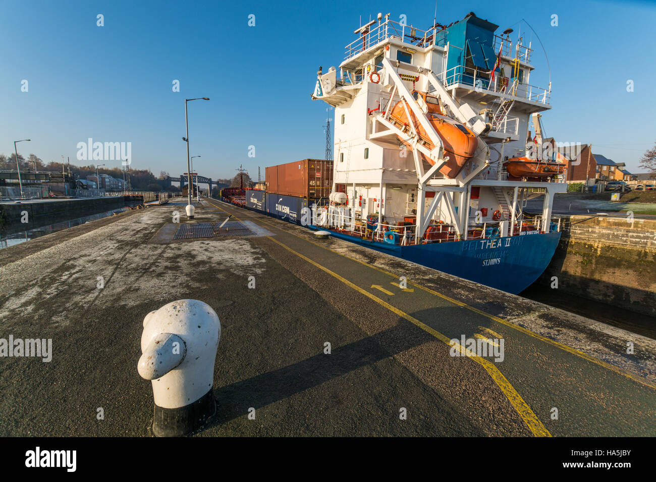 Latchford locks hi-res stock photography and images - Alamy