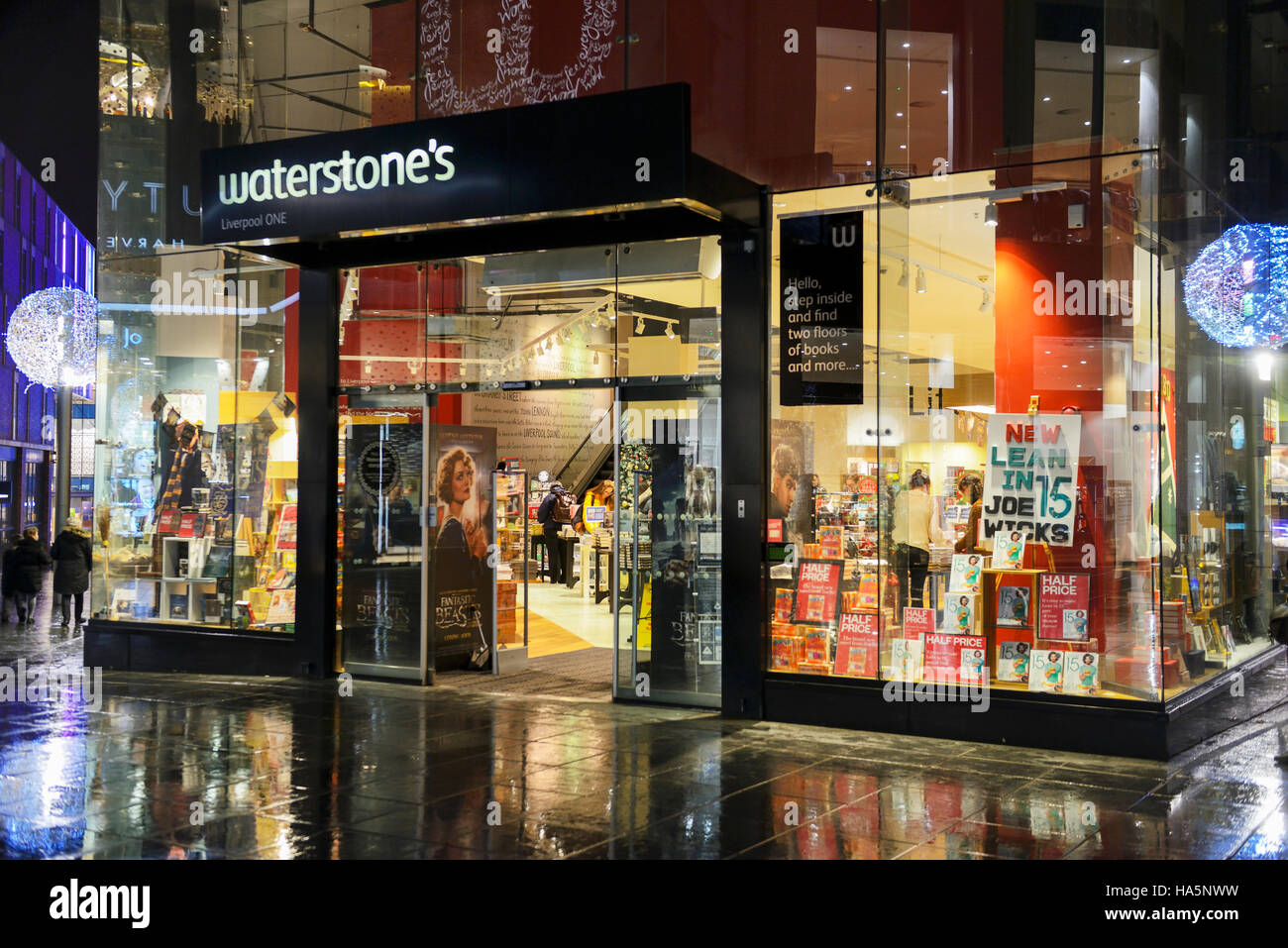 Waterstones entrance hi-res stock photography and images - Alamy