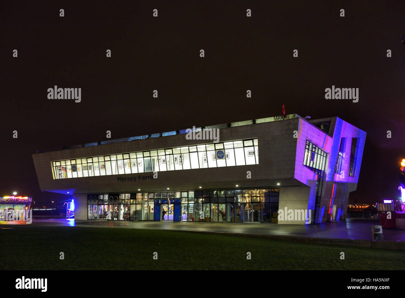 Matou pan asian restaurant hi-res stock photography and images - Alamy