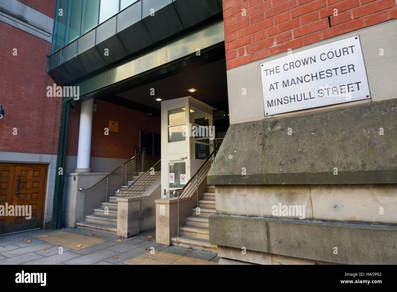 The Crown Court at Manchester Minshull Street Stock Photo - Alamy
