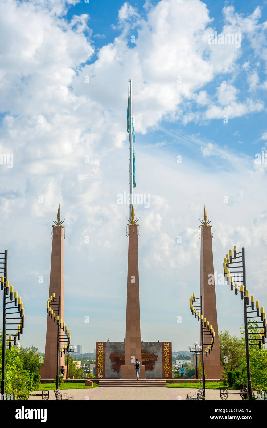 Independence monument statue in Shymkent, Kazakhstan Stock Photo - Alamy