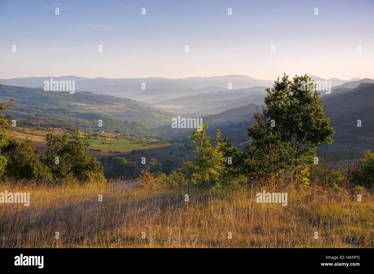 Corbieres Landschaft im Süden Frankreichs - Corbieres landscape in ...