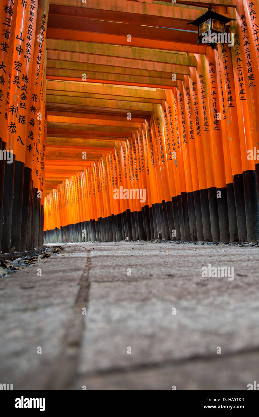 Walkway in Fushimi Inari shrine in Kyoto, Japan Stock Photo - Alamy