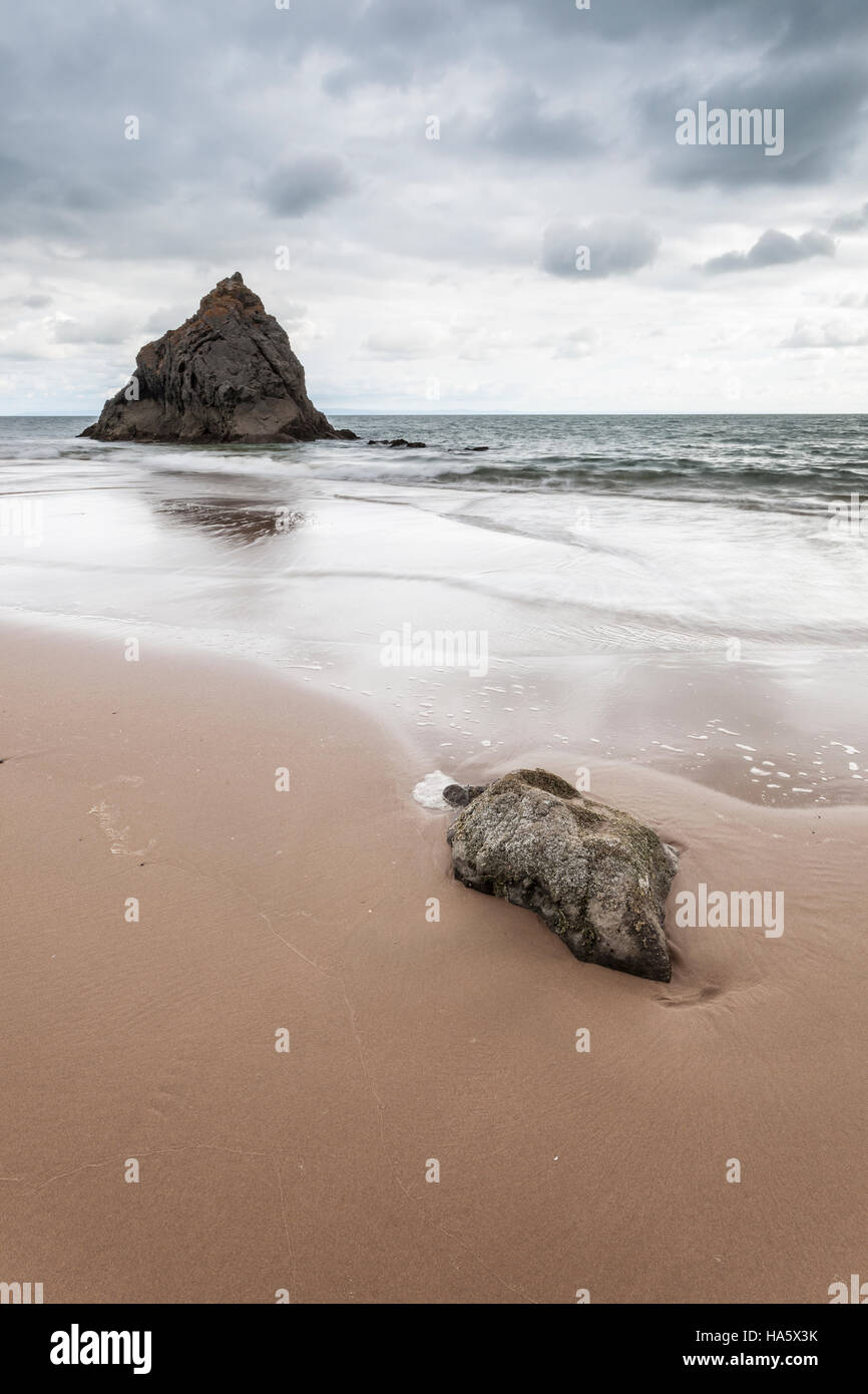 Small beach cliff sunset cliffs hi-res stock photography and images - Alamy