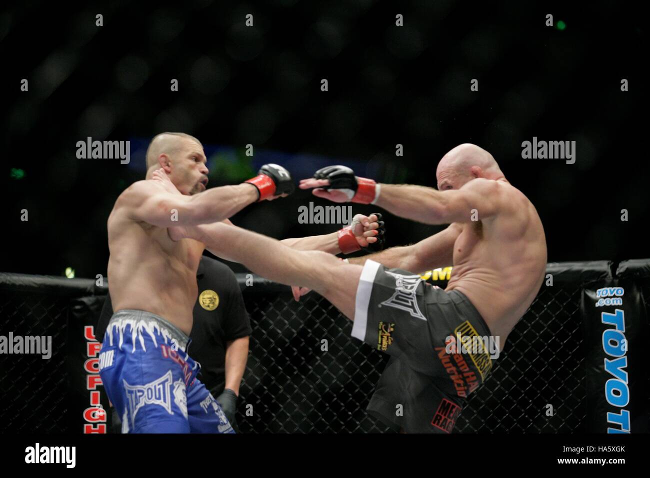 Chuck Liddell, left, fights Keith Jardine at UFC 76 during a mixed ...
