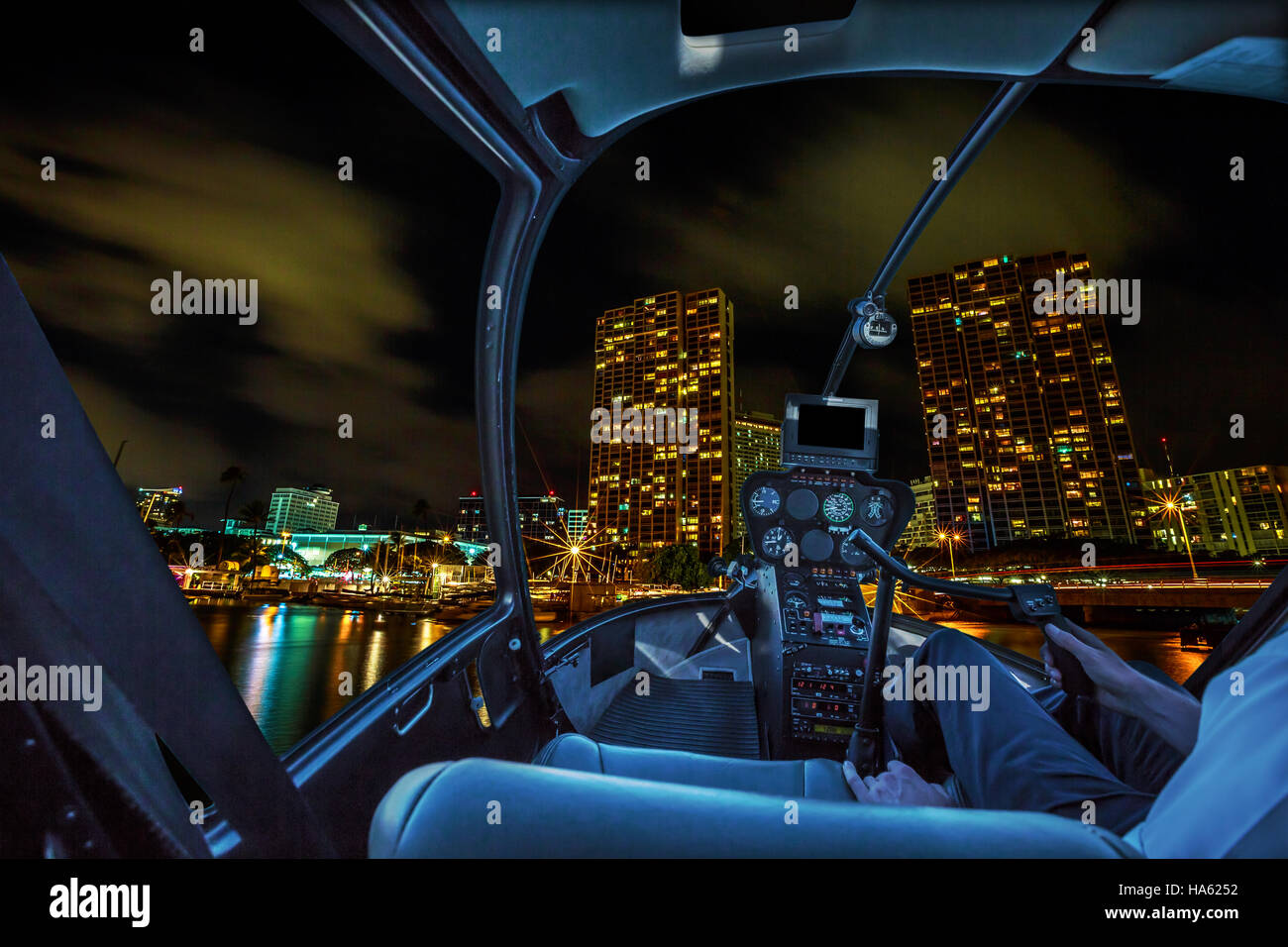 Scenic flight Honolulu night Stock Photo - Alamy