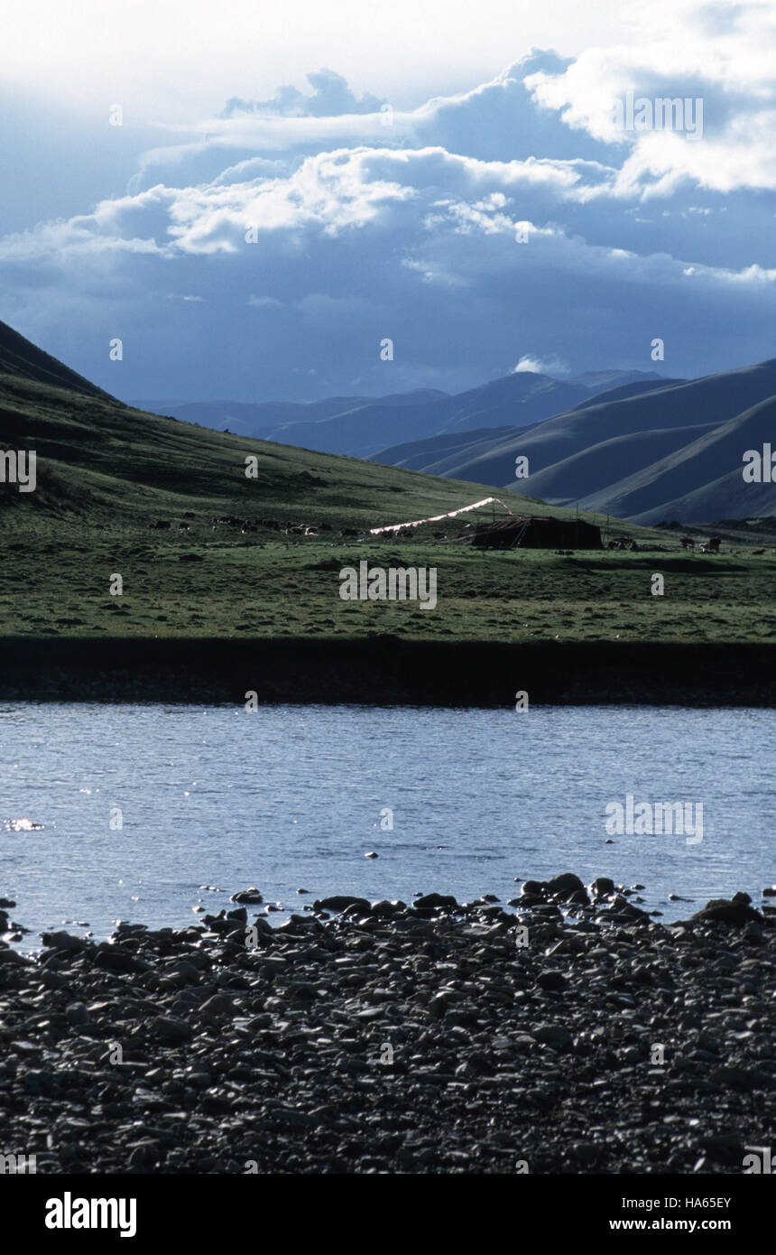 Tibetan nomads snow hi-res stock photography and images - Alamy