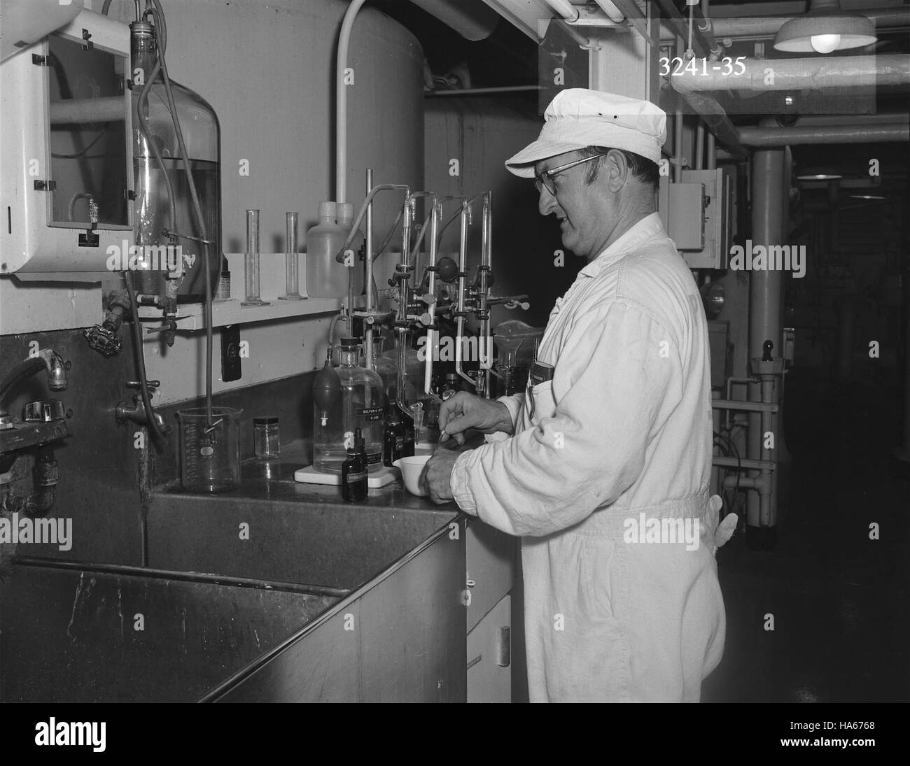 An image illustrating a Federal Energy Management Program (FEMP ...