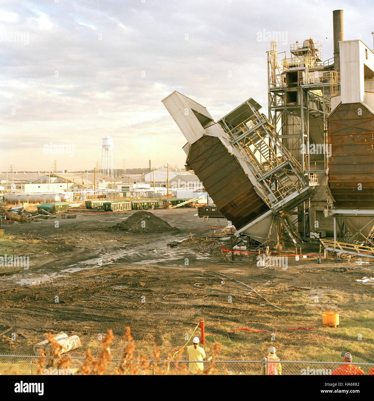 The Federal Energy Management Program (FEMP) promotes energy efficiency ...