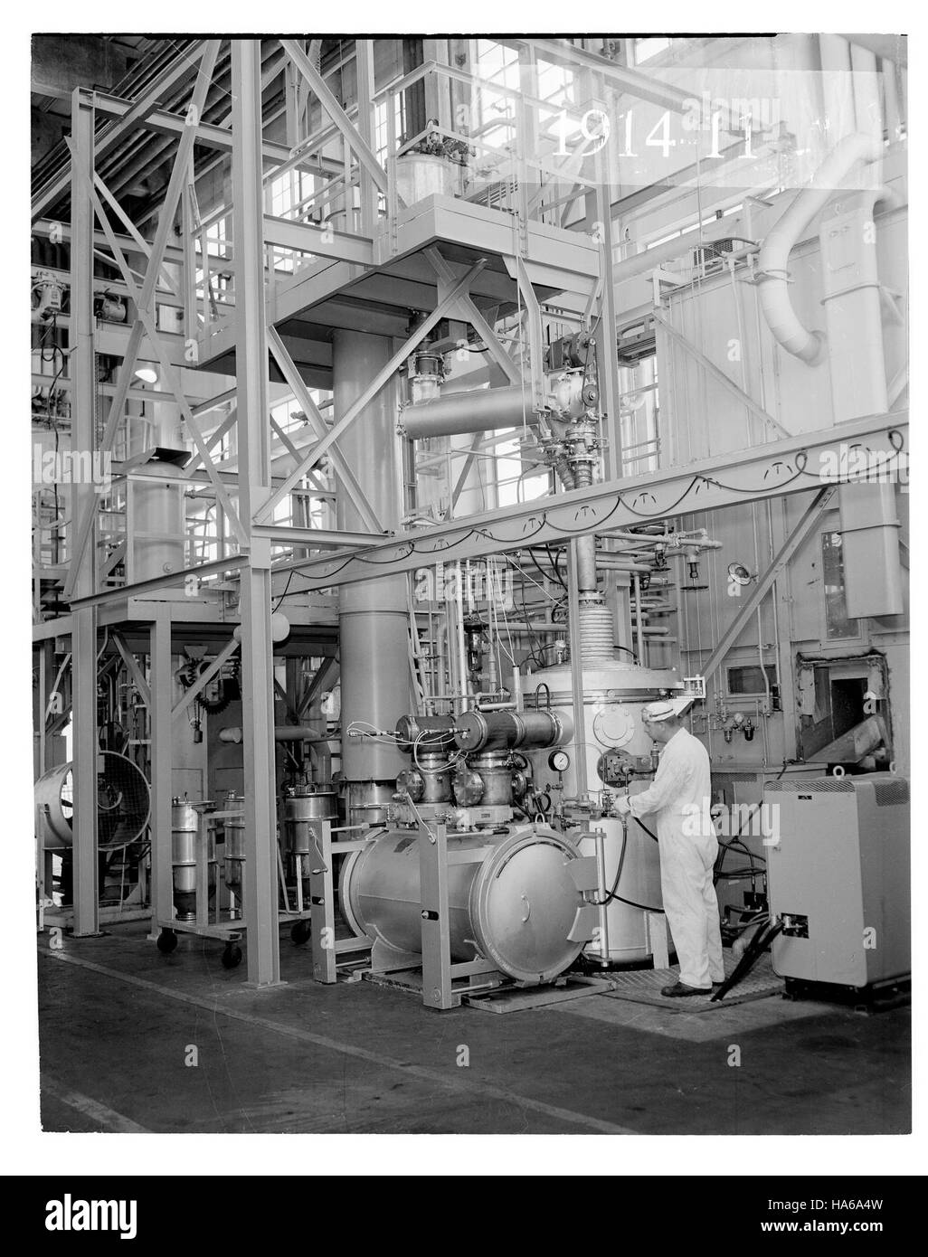 The Department of Energy (DOE) manages the Federal Energy Management ...