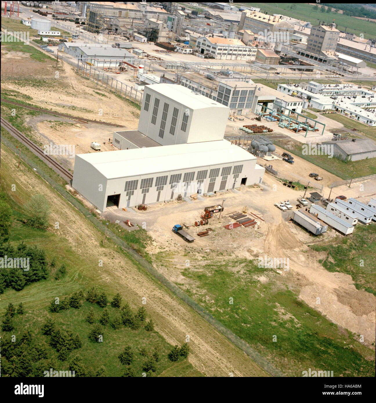 The Federal Energy Management Program (FEMP) works to reduce energy ...