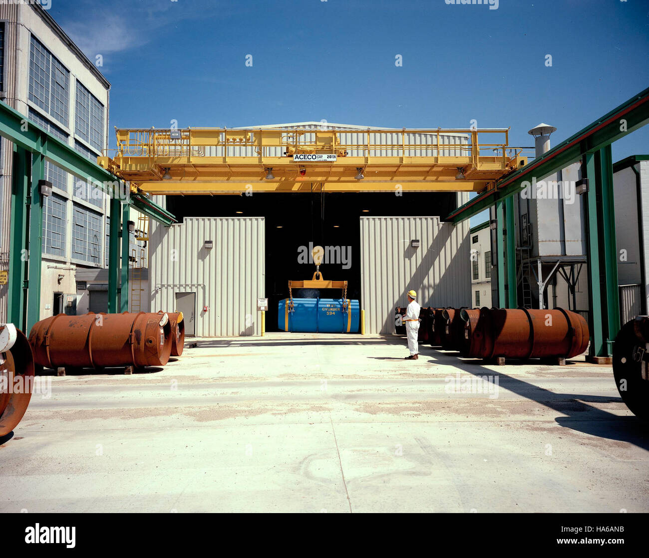 The Federal Energy Management Program (FEMP) promotes energy-efficient ...