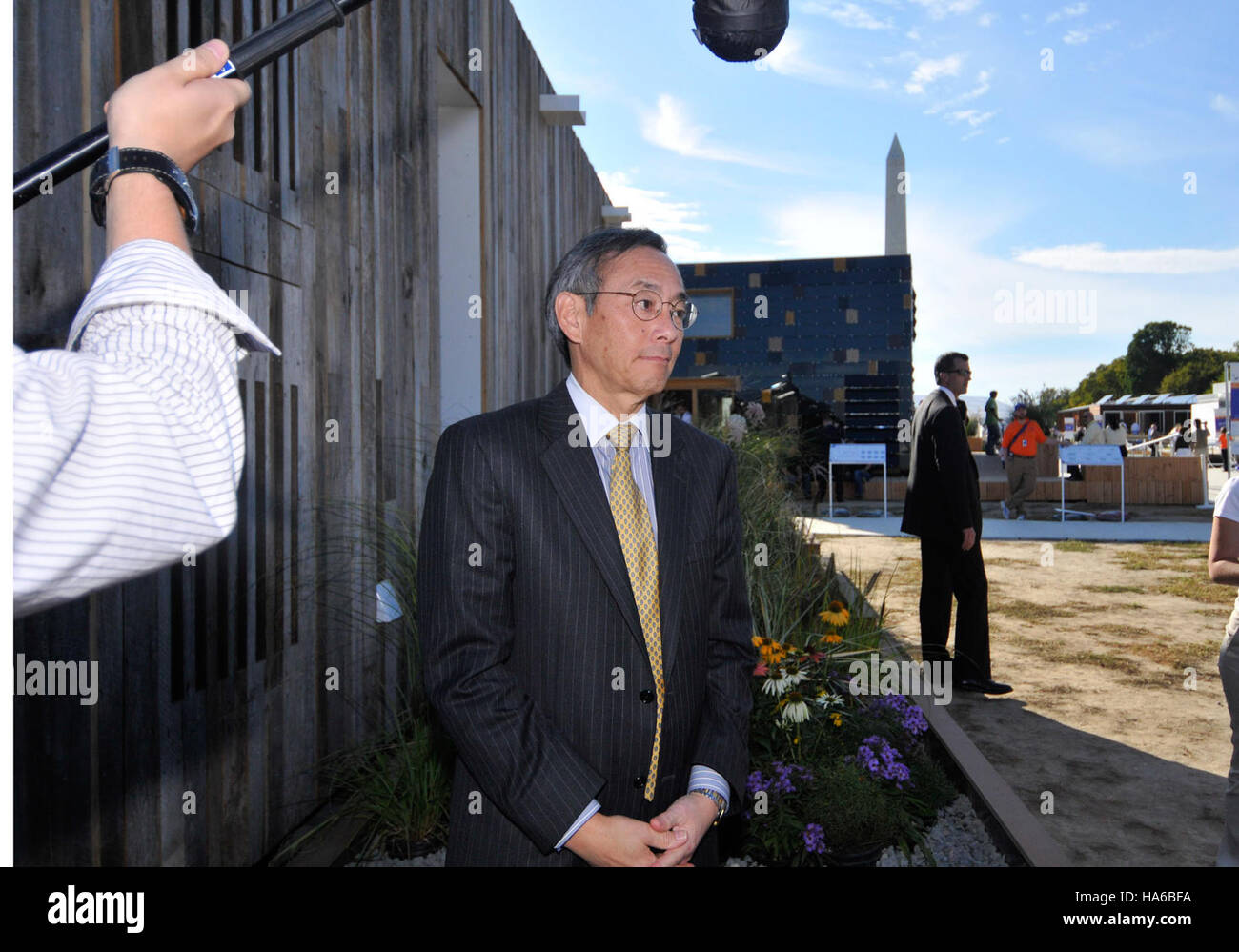 The Solar Decathlon 2009 event held on the National Mall showcased ...