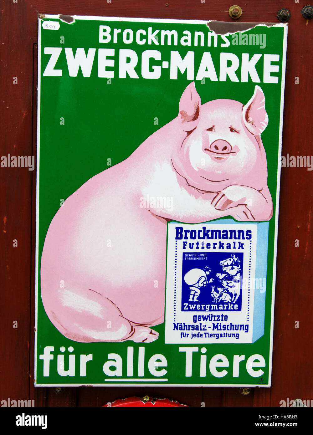 Big fat pig hi-res stock photography and images - Alamy