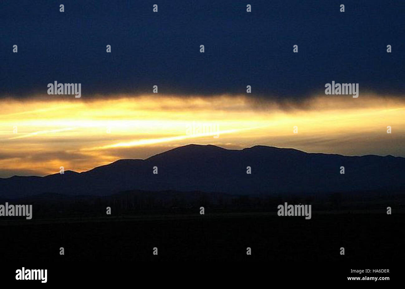 Stunning sunrise landscape lands hi-res stock photography and images ...