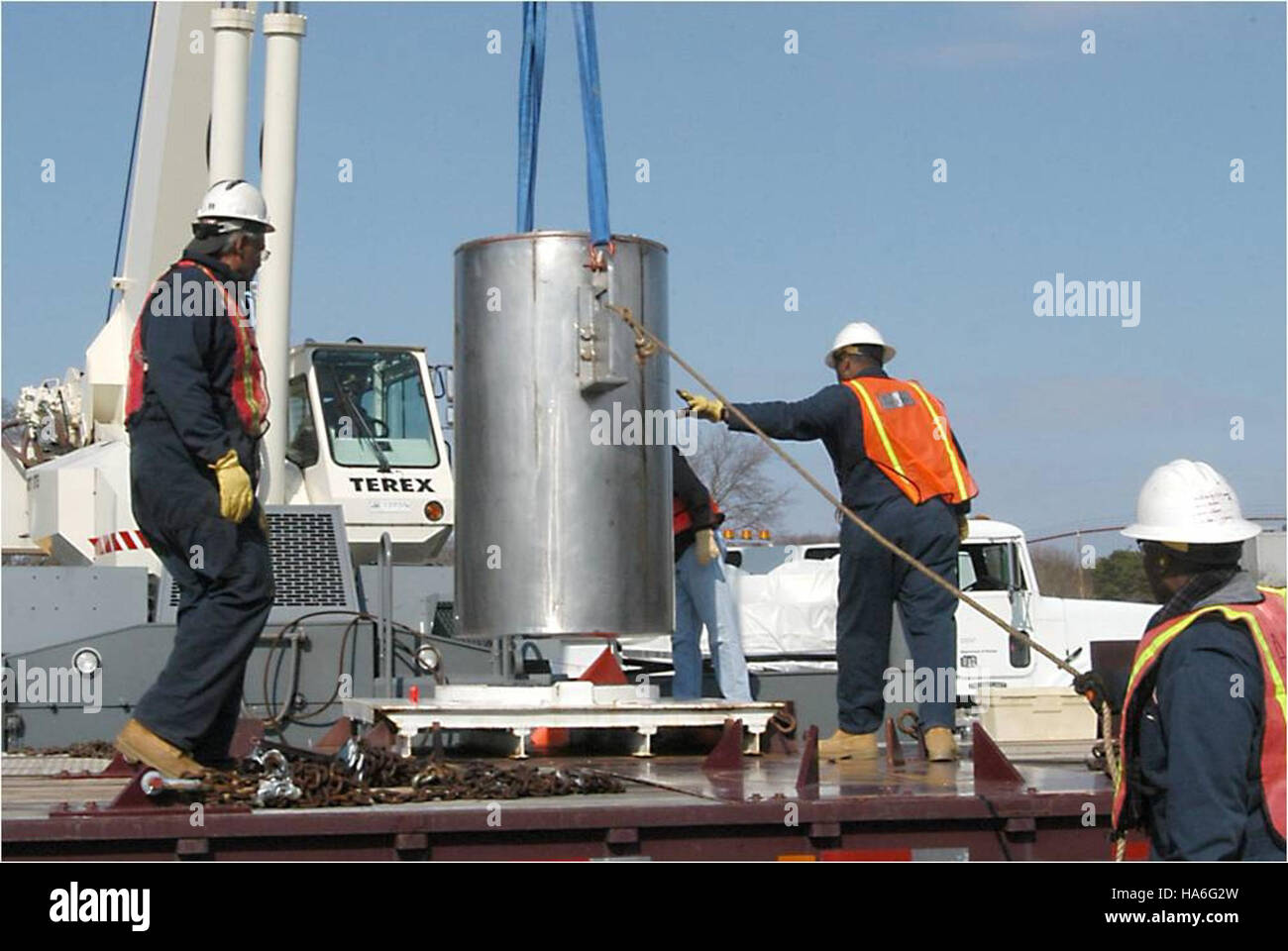 departmentofenergy 7644715530 Moving Shipping Cask Stock Photo - Alamy