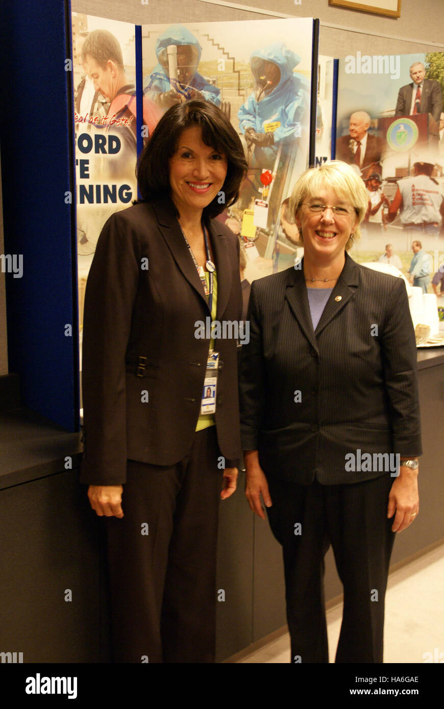 Former DOE ORP Manager Shirley Olinger and Senator Patty Murry discuss ...