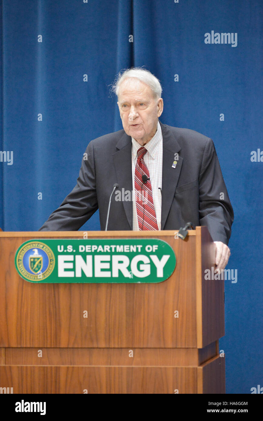 James R. Schlesinger, former U.S. Secretary of Energy, played a key ...