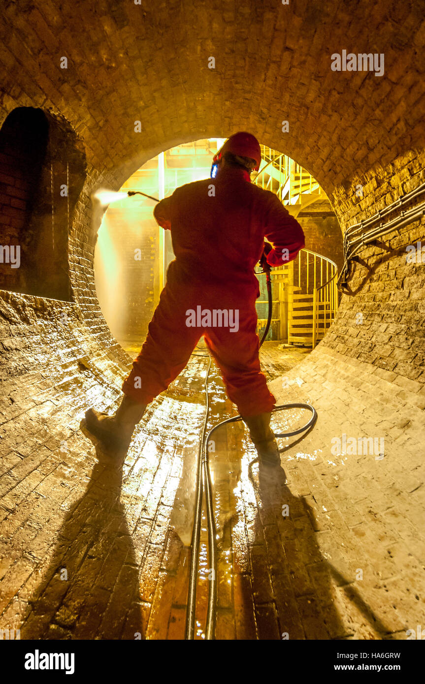 Victorian sewer system hi-res stock photography and images - Alamy