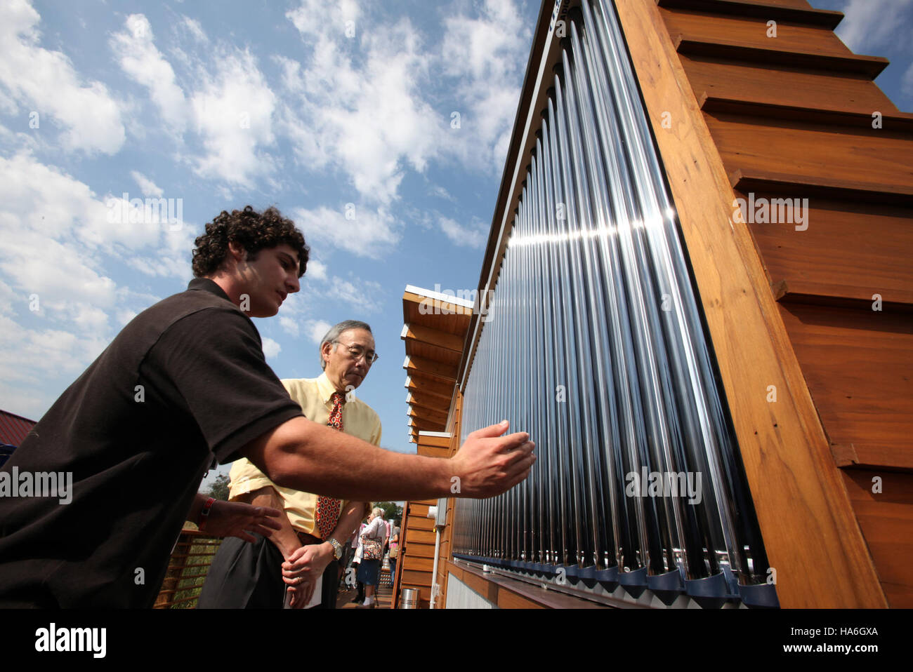 Sustainable energy solutions team hi-res stock photography and images ...