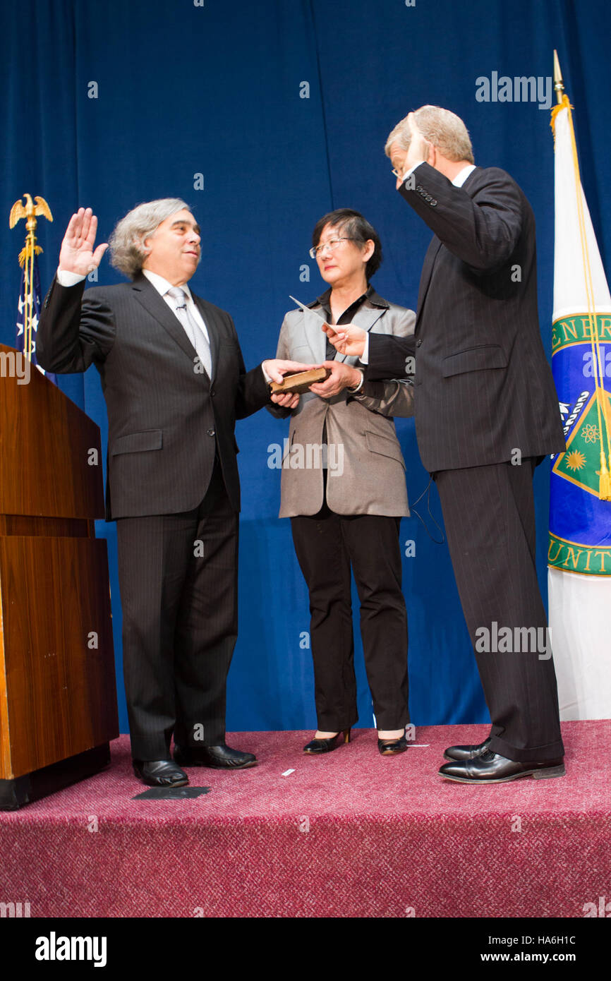 departmentofenergy 8773982496 Swearing in as Secretary of Energy Stock ...
