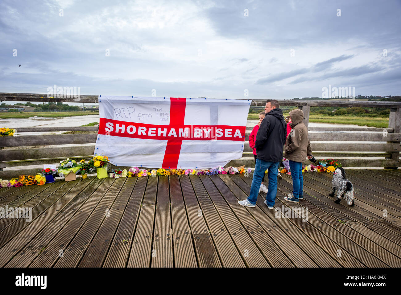 The scene on Shoreham Old Toll Bridge after the Shoreham air disaster ...