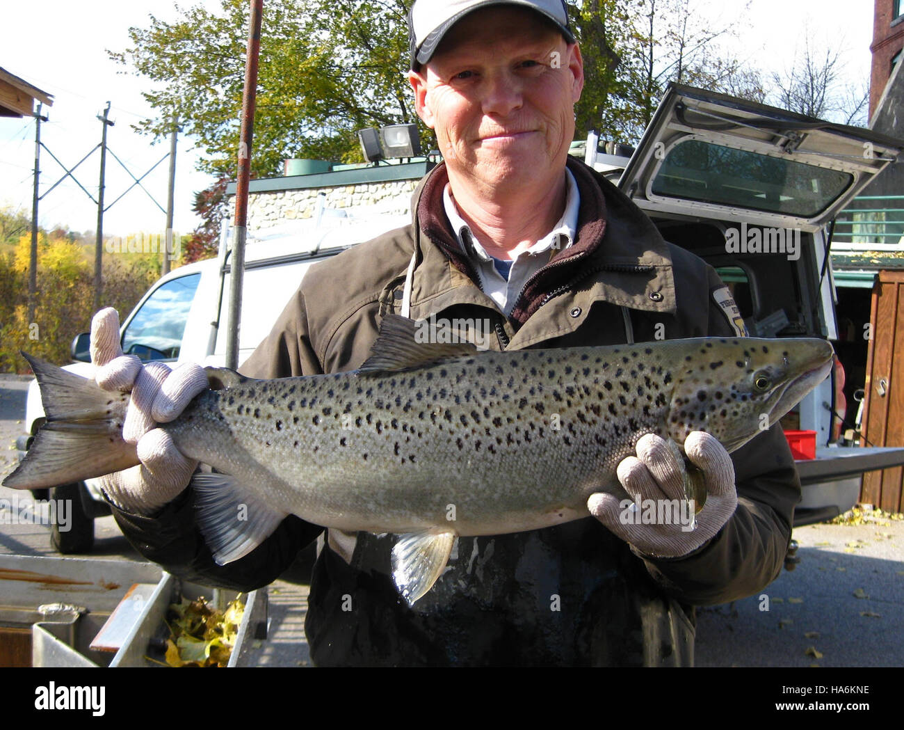 eddiesfisheriesfws 14933711887 Nick Staats, USFWS, shows off a nice ...