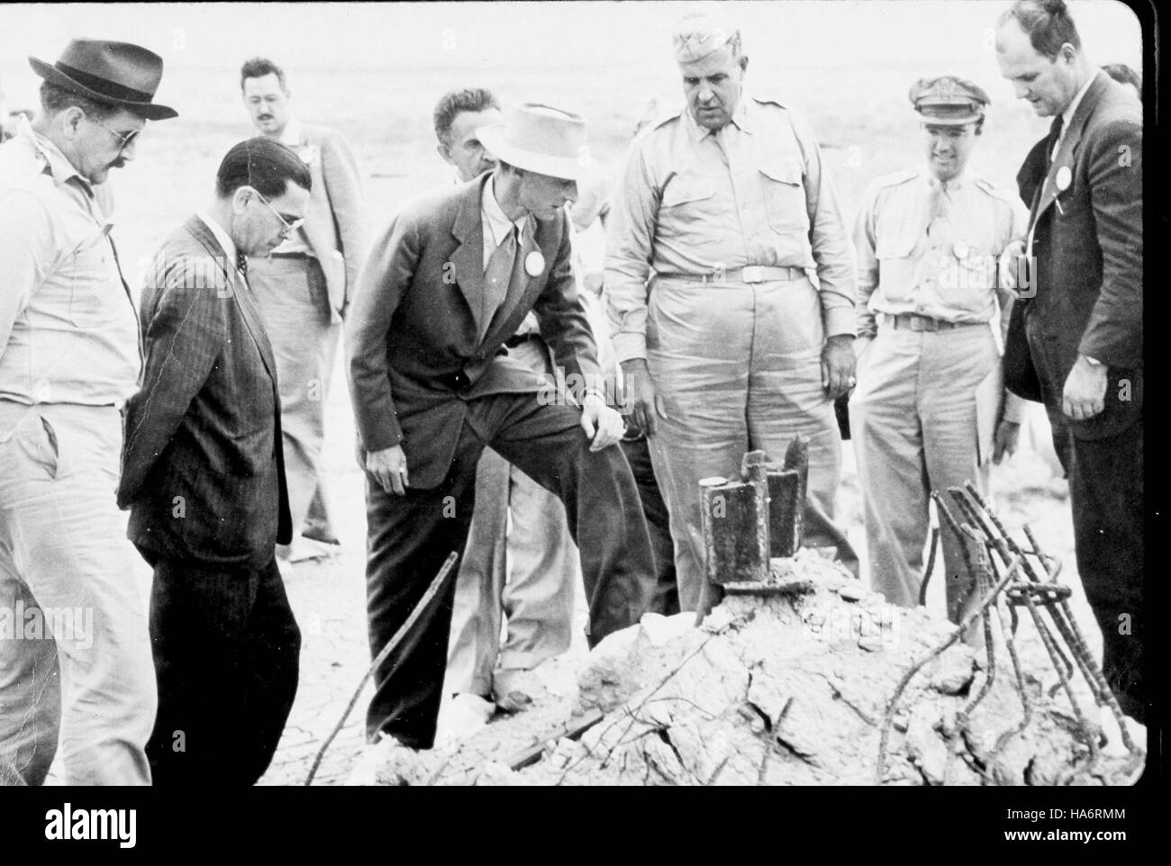This photograph captures key figures of the Manhattan Project, General ...