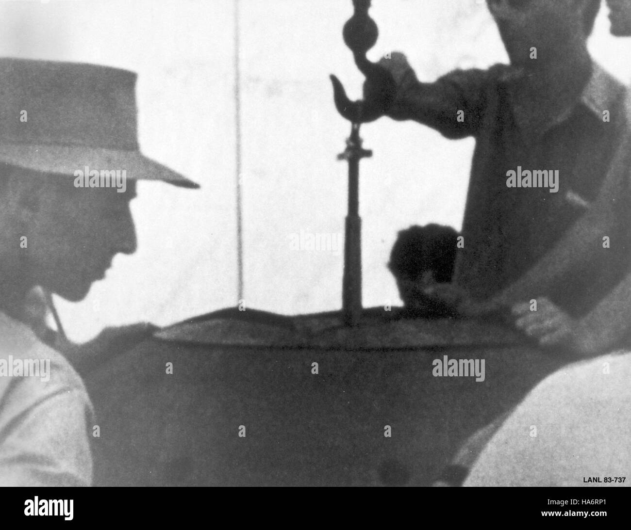 J robert oppenheimer manhattan project Black and White Stock Photos ...