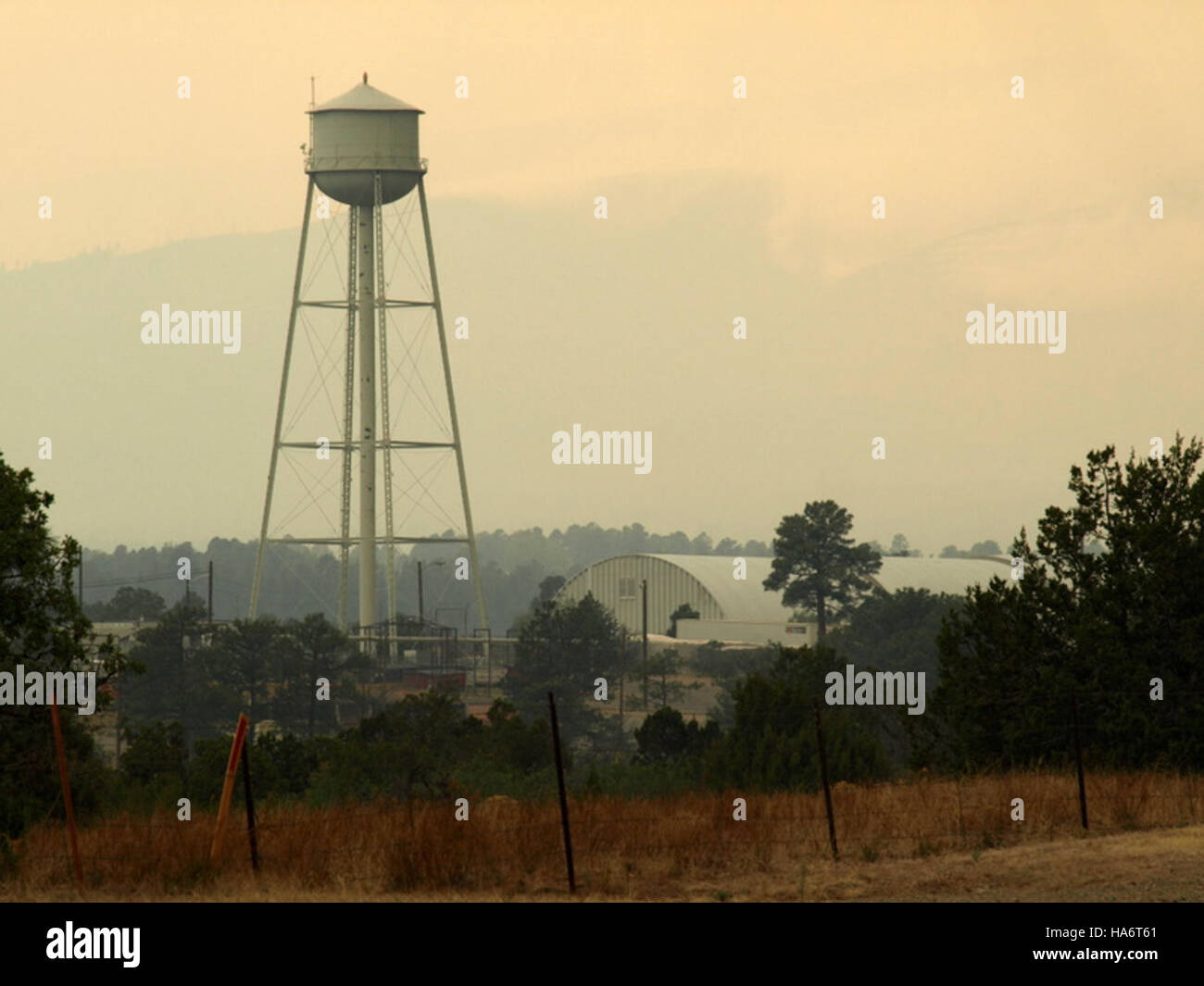 losalamosnatlab 5883470366 Landmark water tower, LANL's Technical Area ...
