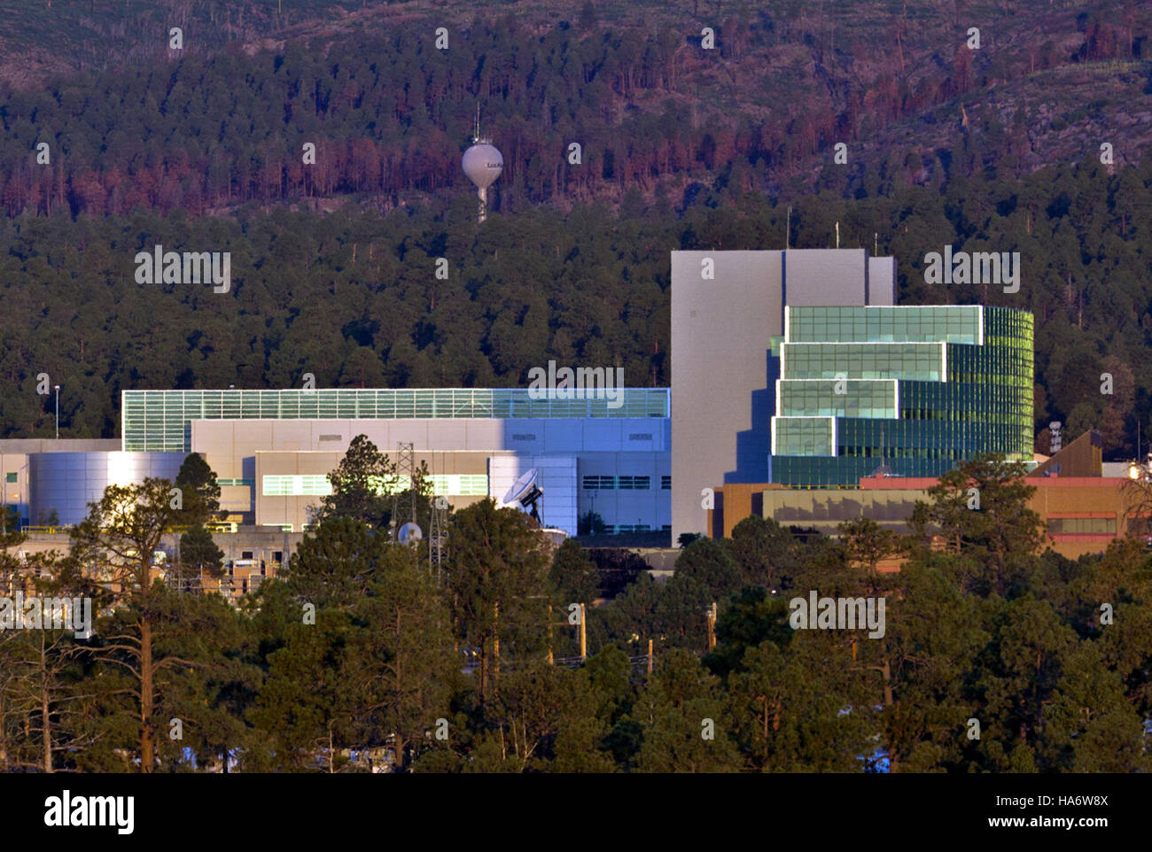 The Los Alamos National Laboratory (LANL) features buildings in ...